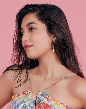Digangana Suryavanshi - Age, Biography, Boyfriend, Movies, Net Worth